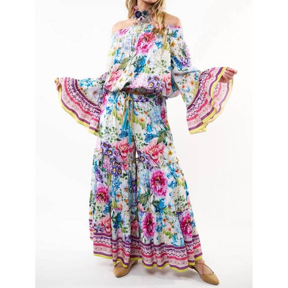 Aratta | Tops | New Aratta Ibiza Floral Top In White Floral | Poshmark